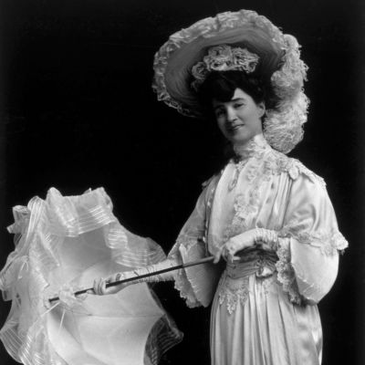The Changing Silhouette of Fashion: The Decade of the 1890s, New York ...